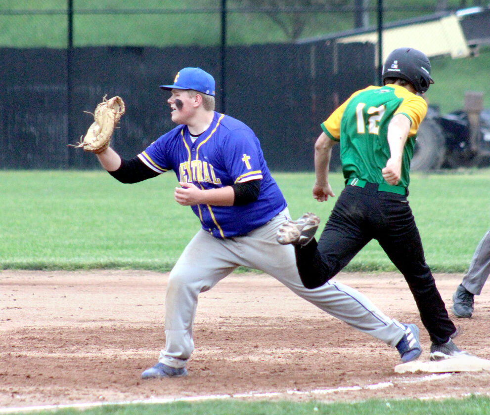 Crusaders ground the Rockets for 9-2 win | News, Sports, Jobs - The ...